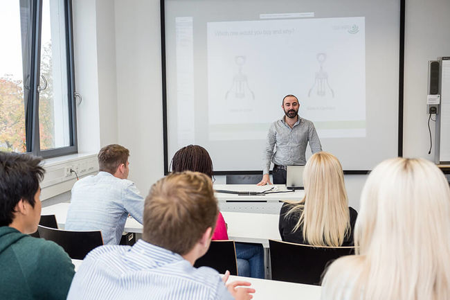 Hochschule Furtwangen - HFU Business School | BWL-studieren.com